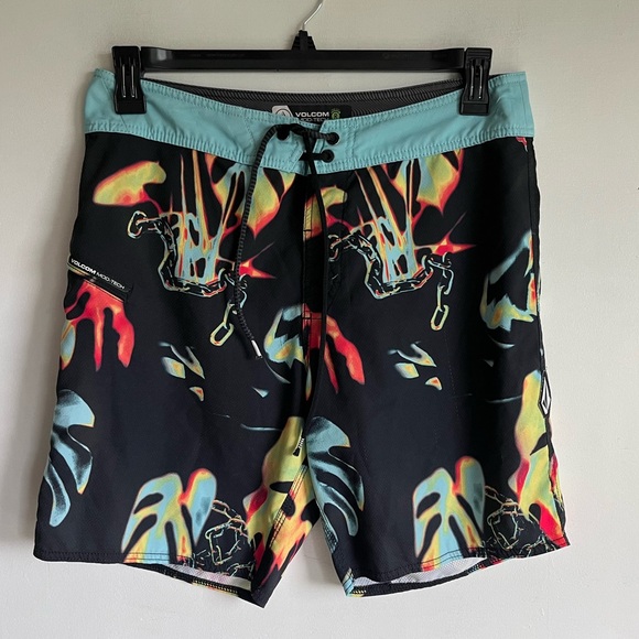 Volcom | Swim | Volcom Mod Tech Black And Red Board Shorts With Bold ...